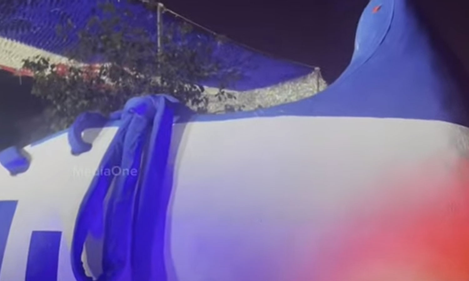 ലോകത്തെ ഏറ്റവും വലിയ ഫുട്ബോൾ ബൂട്ട്; ഗിന്നസ് റെക്കോർഡിൽ മുത്തമിട്ട് ...