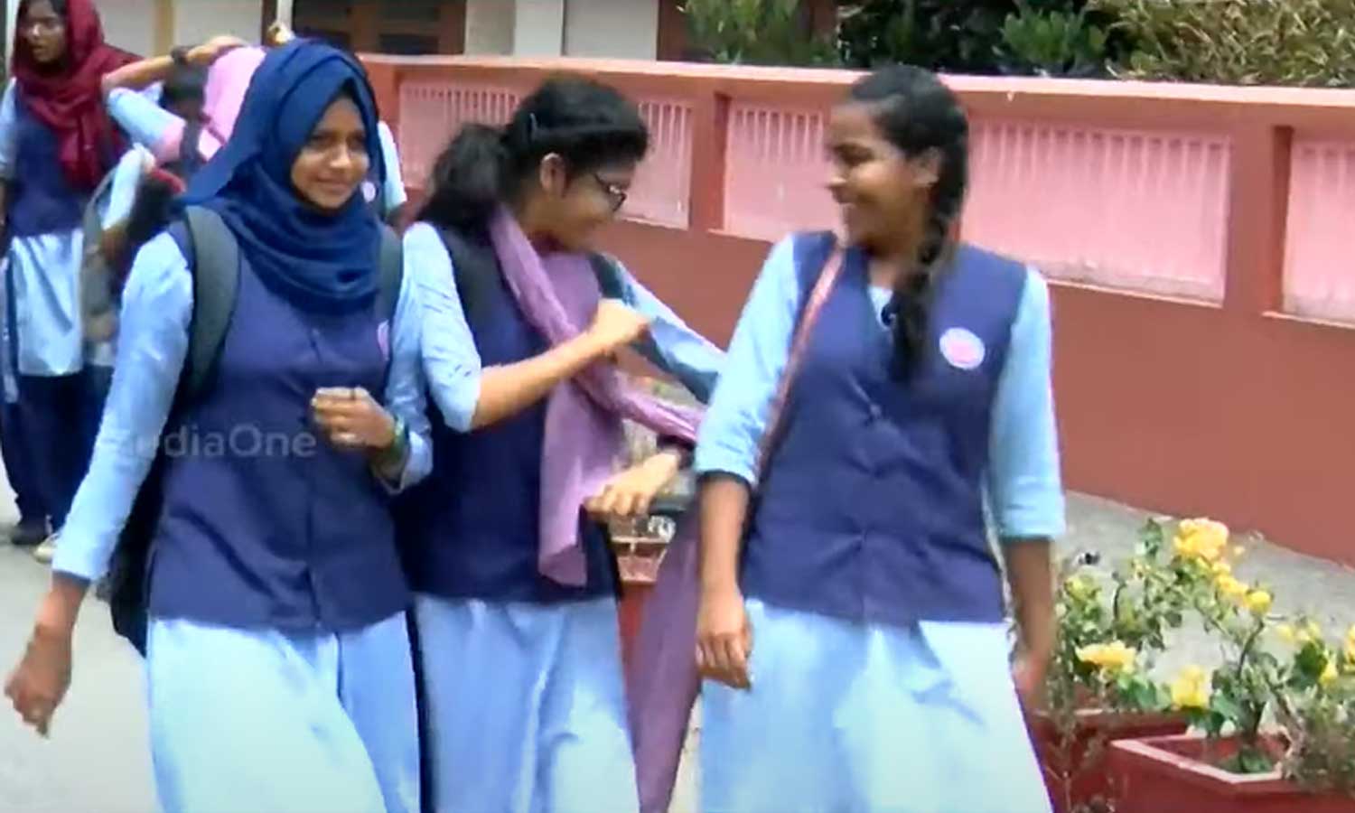 കഴിഞ്ഞവർഷത്തെ സീറ്റുവർധന നടപ്പാക്കിയാലും മലബാറിൽ പ്ലസ്ടു സീറ്റ് ക്ഷാമം തുടരും | shortage of plus ...