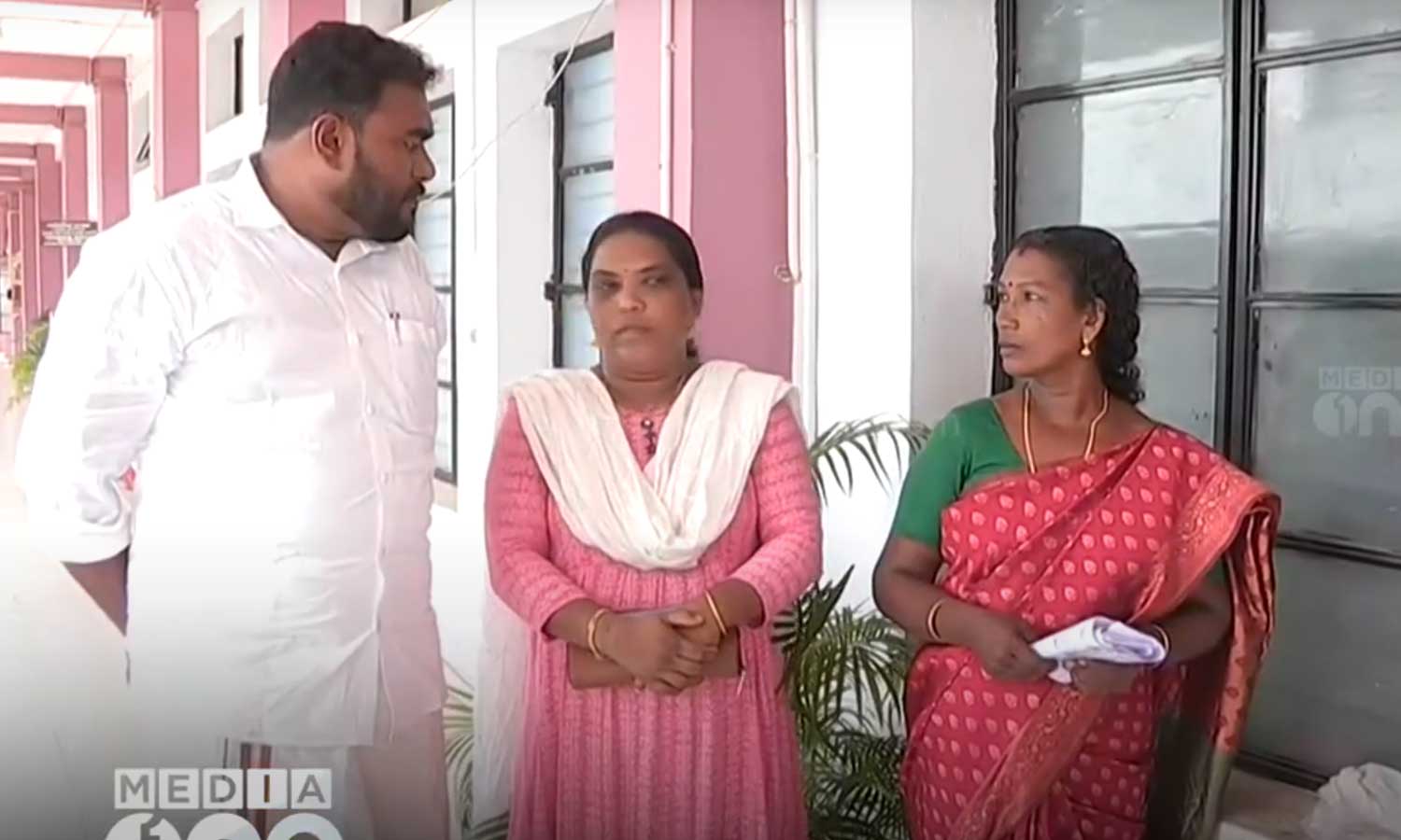 പത്തനംതിട്ട കള്ളവോട്ട് പരാതി: ബി.എല്‍.ഒ അമ്പിളി അറസ്റ്റില്‍ | BLO ...